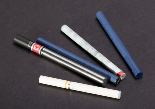 Lost Mary Mad Blue Disposable Vape Review 2024